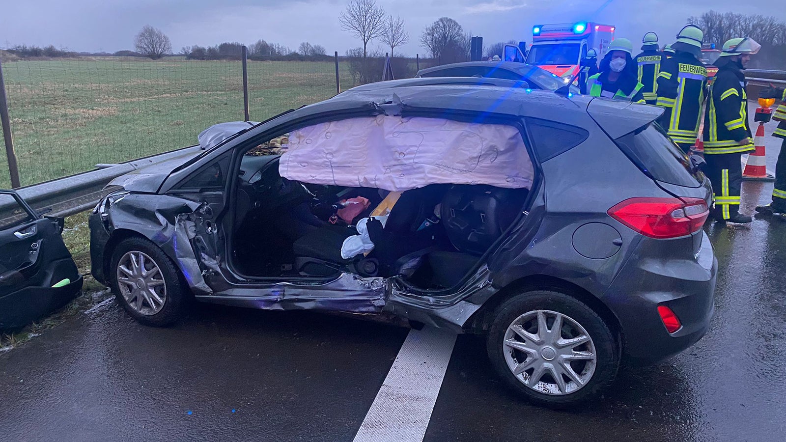 Mehrere Verletzte: Autos krachen auf A26 bei Hagelschauer ineinander | Weather.com